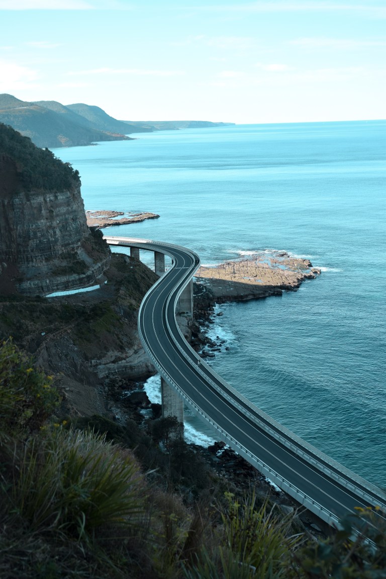 How to find the secret sea cliff bridge lookout, North Wollongong ...